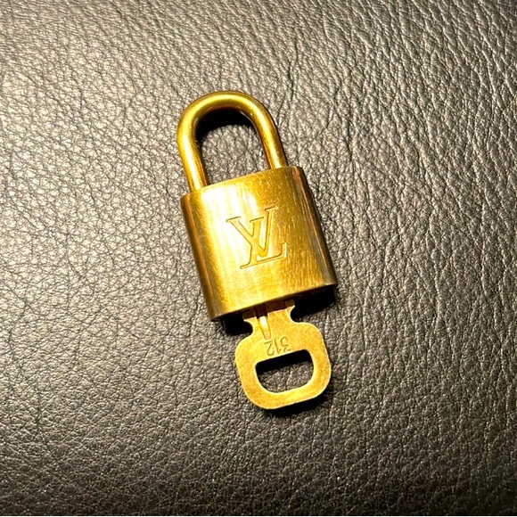 Louis Vuitton | Accessories | Euc Louis Vuitton Brass Lock And Key ...